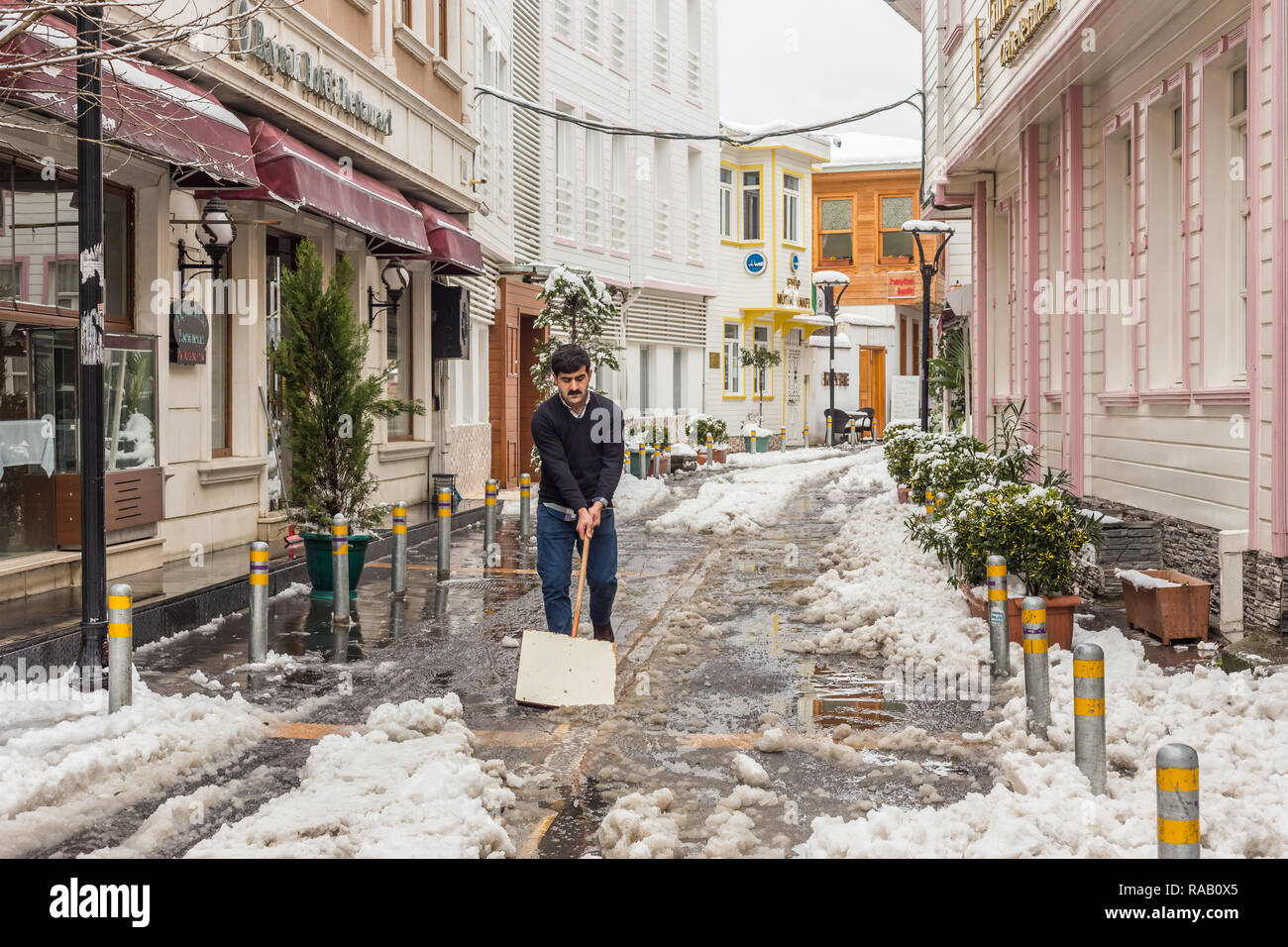 Turkish man immagini e fotografie stock ad alta risoluzione - Alamy