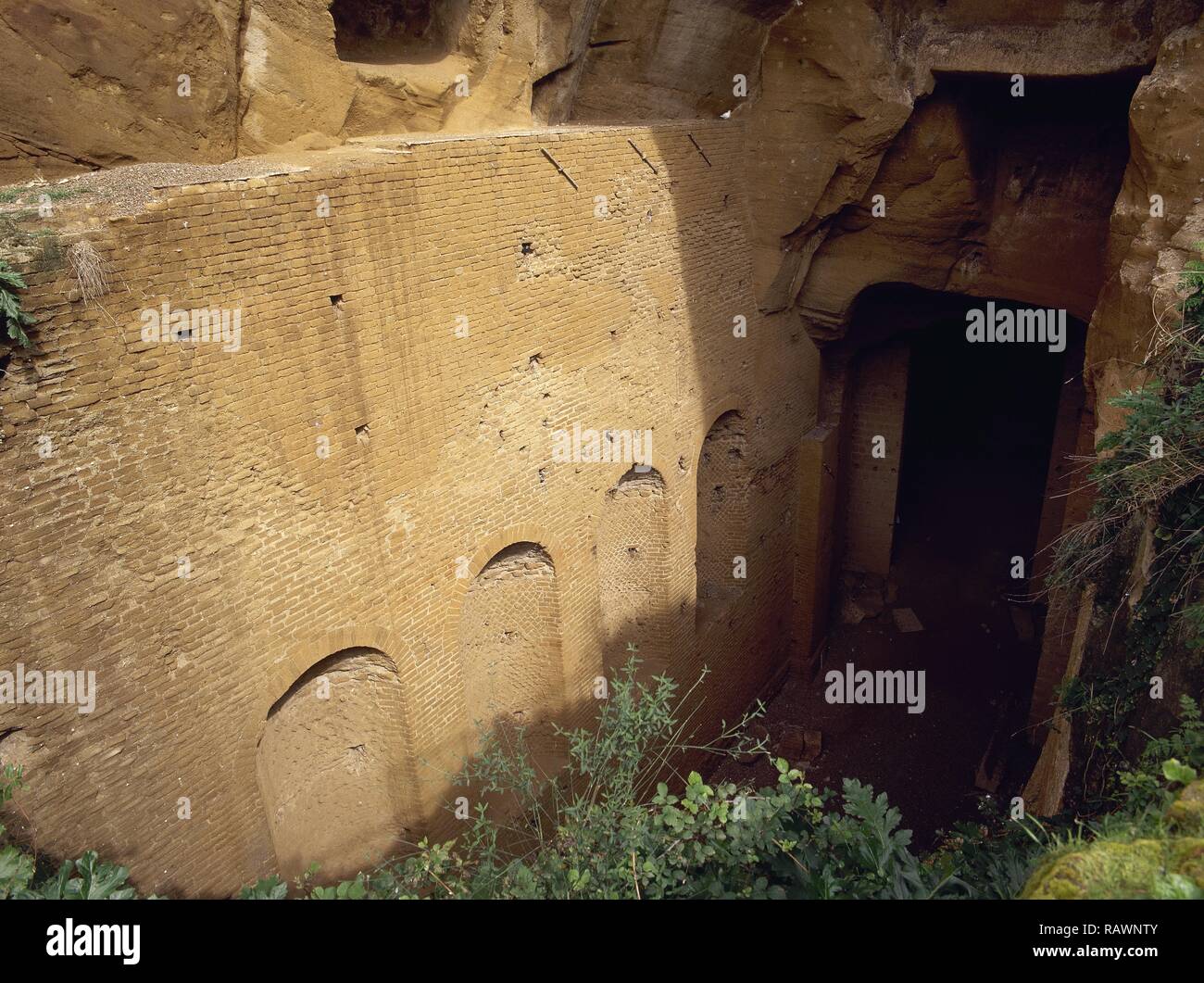 Napoli antica via cuma immagini e fotografie stock ad alta risoluzione ...