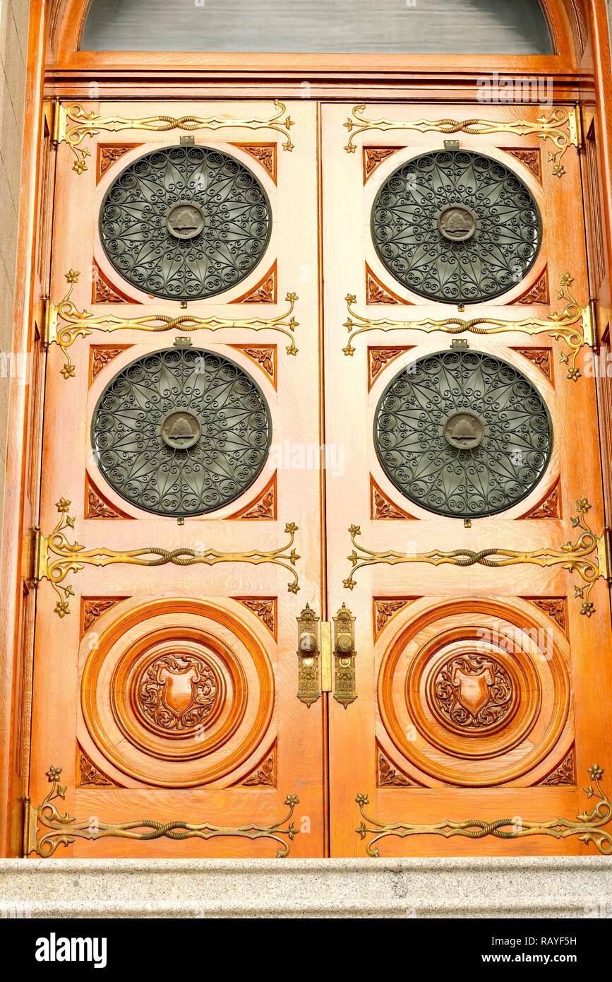 Cardini della porta immagini e fotografie stock ad alta risoluzione - Alamy