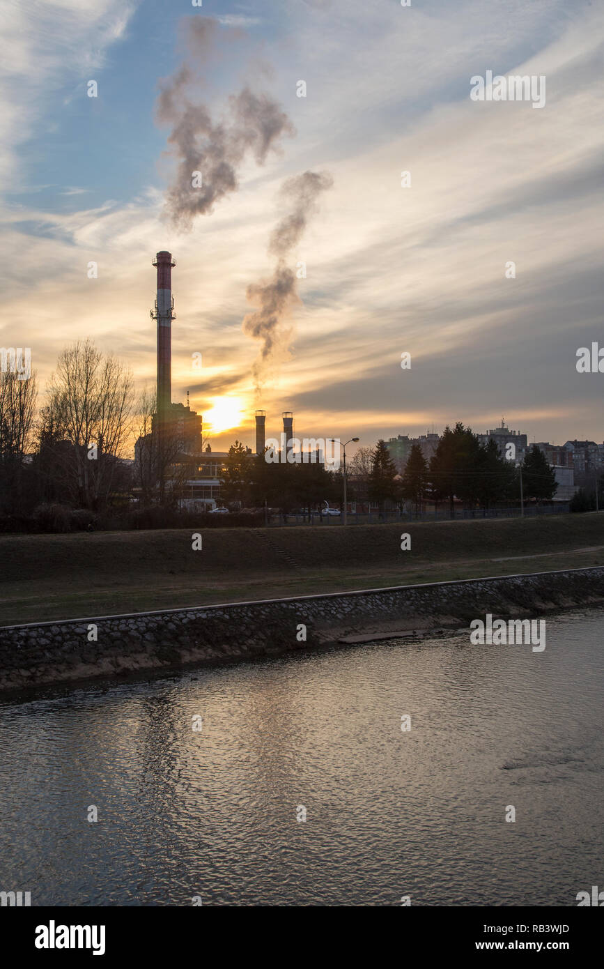 Inquinamento del fumo urbano immagini e fotografie stock ad alta ...