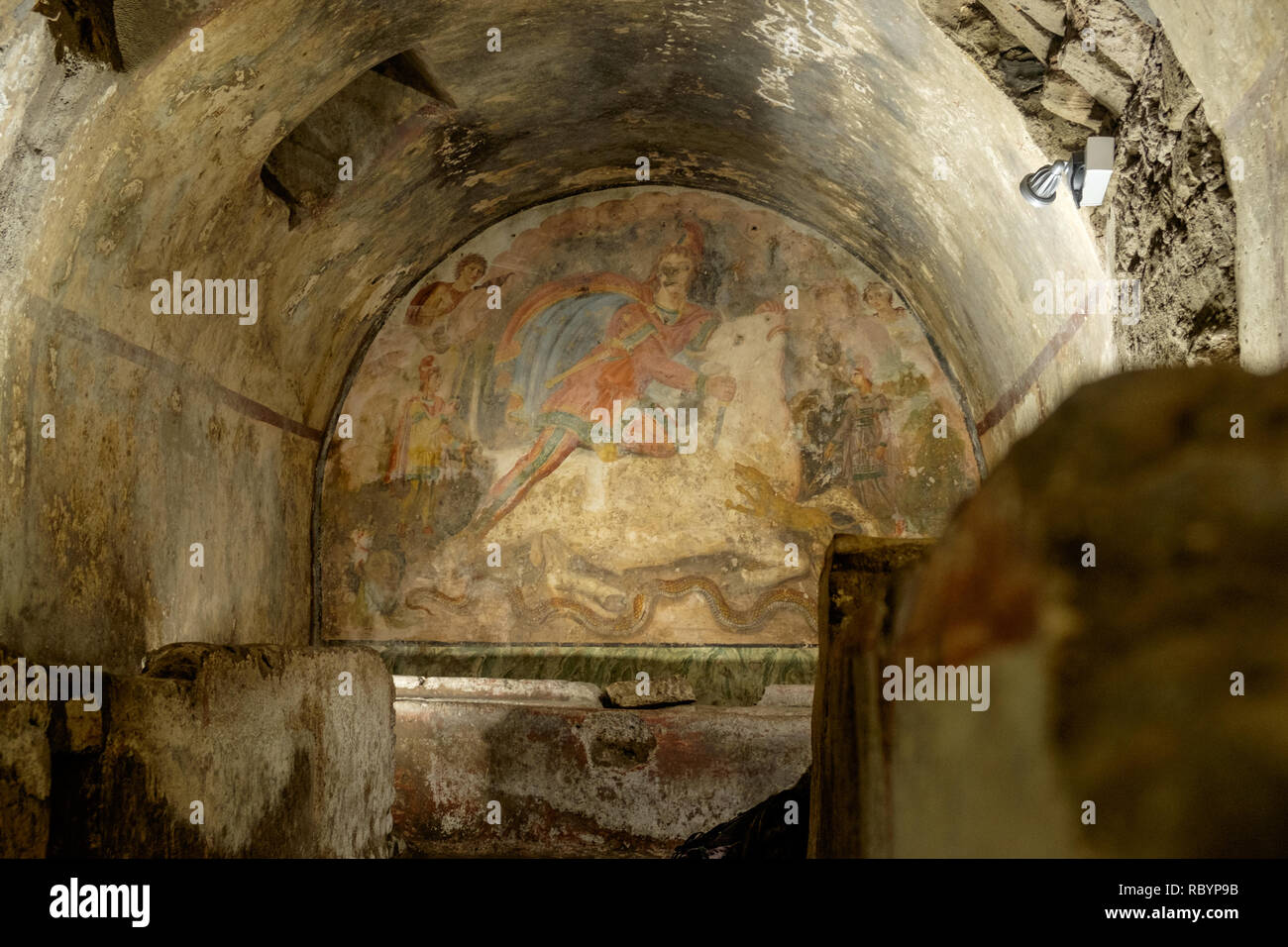 Il Mitreo di Santa Maria Capua Vetere è un esempio del culto del dio ...