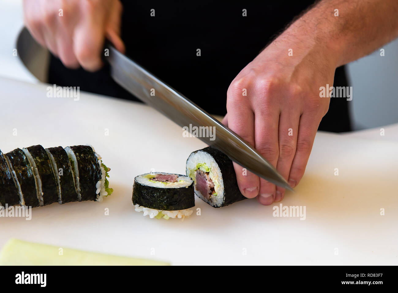 Maestro di sushi immagini e fotografie stock ad alta risoluzione - Alamy
