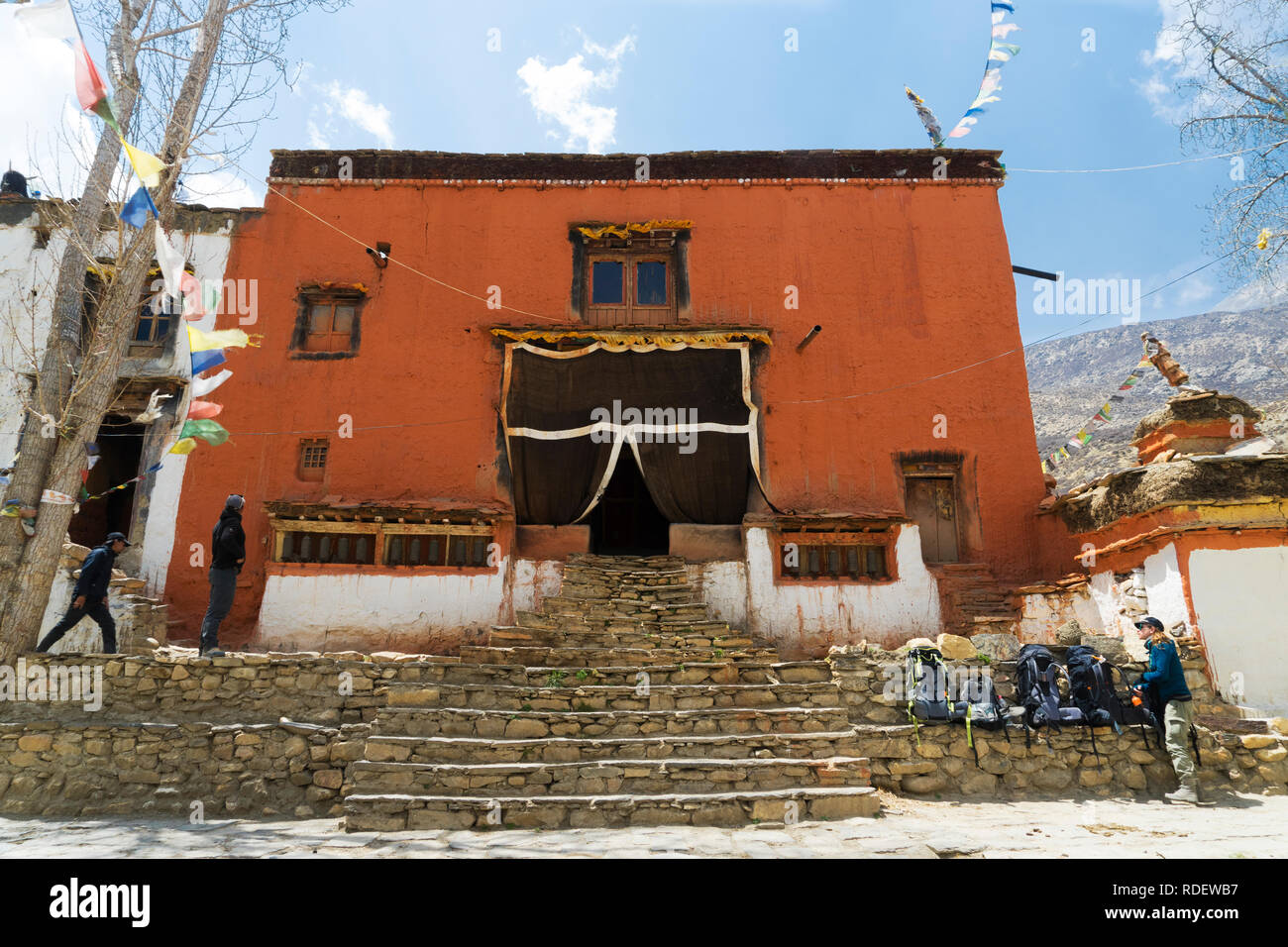 Monastero buddista tibet immagini e fotografie stock ad alta ...