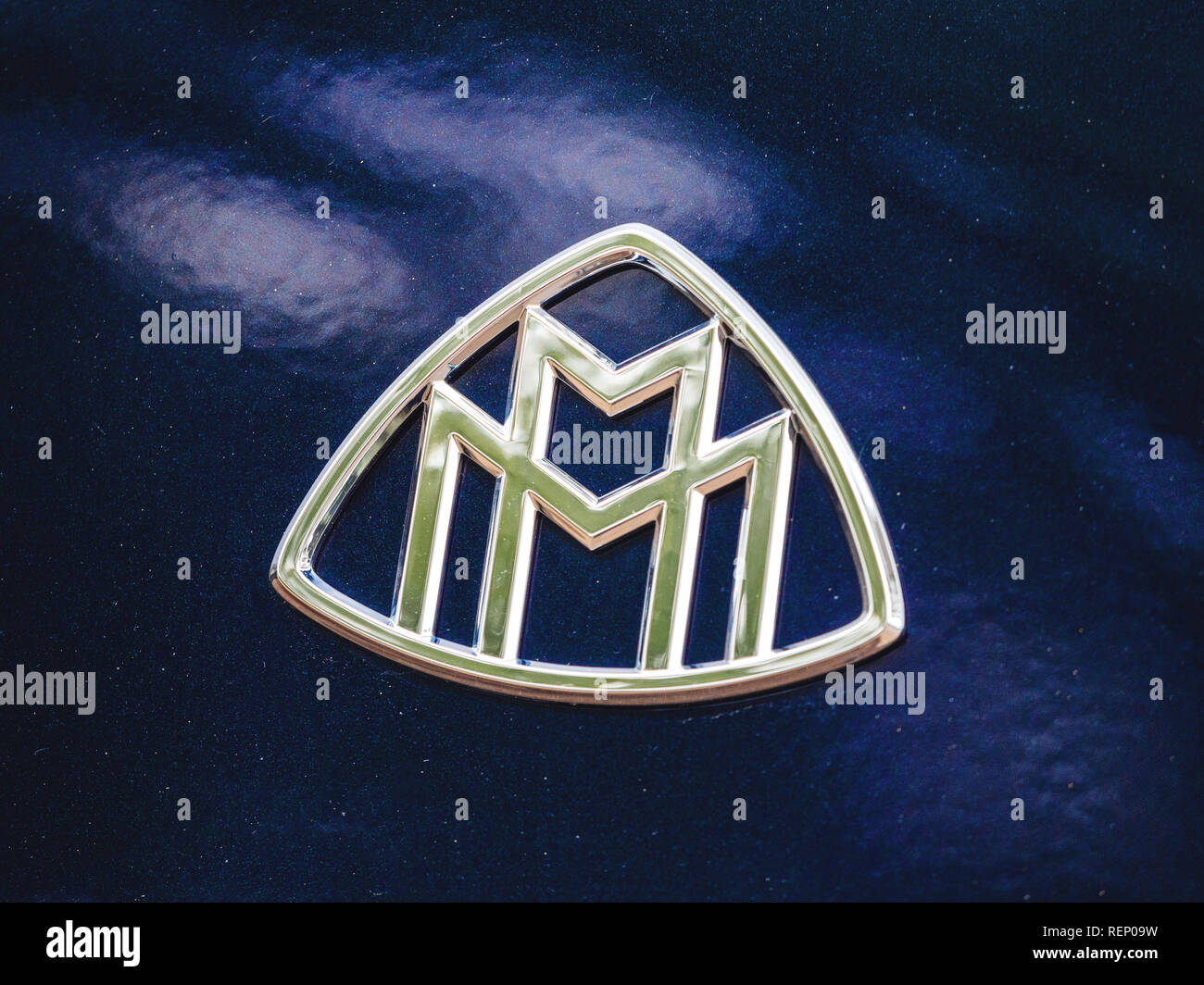 Logo luxury car maybach maybach immagini e fotografie stock ad alta ...