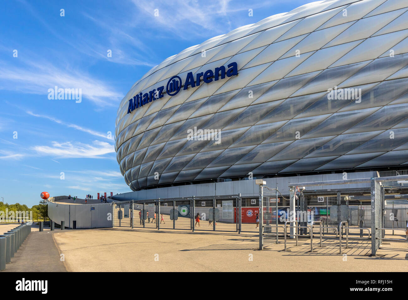 Monaco di Baviera, Germania - 14 August 2017: Allianz Arena ingresso ...