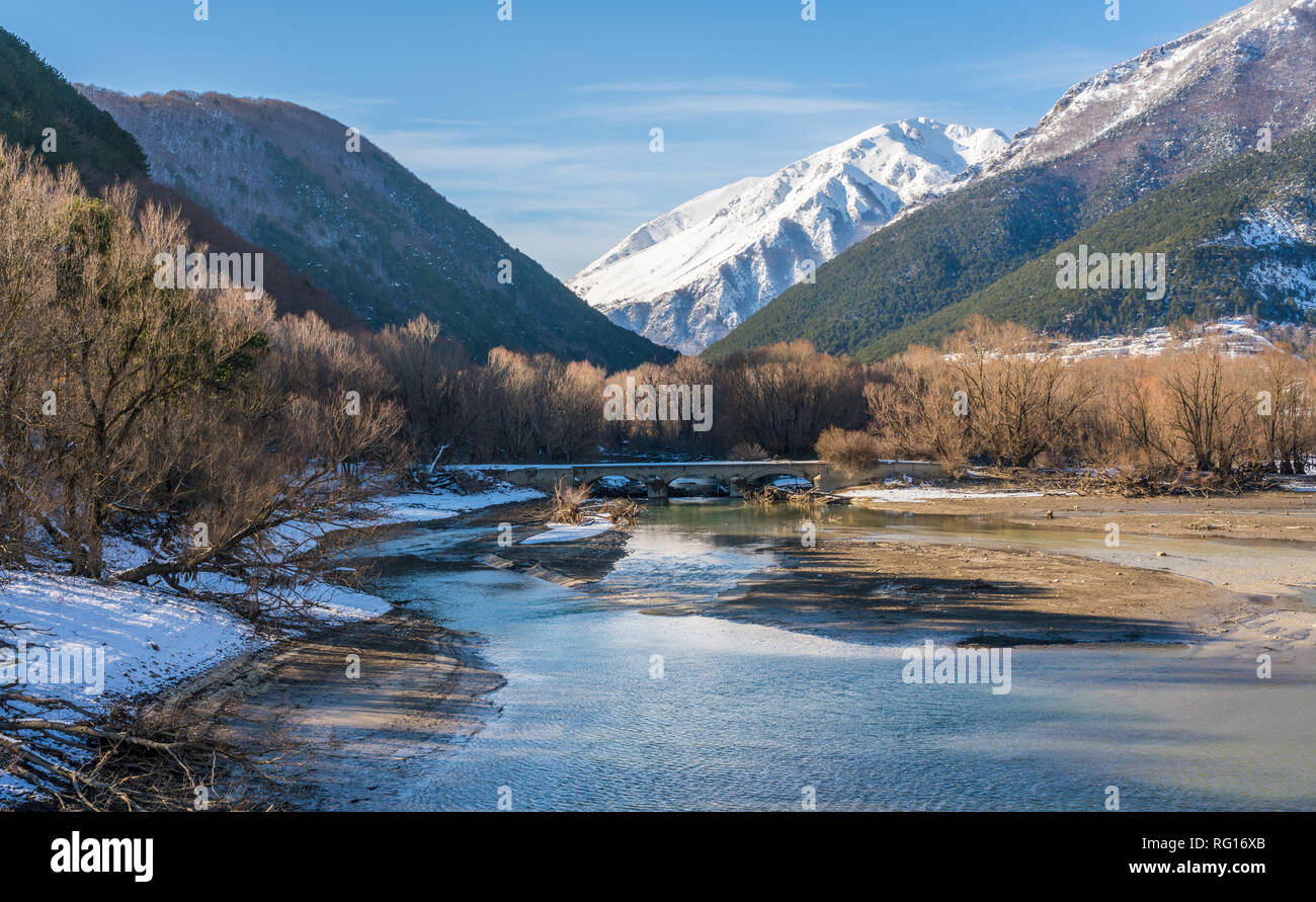 Lago di barrea immagini e fotografie stock ad alta risoluzione - Alamy