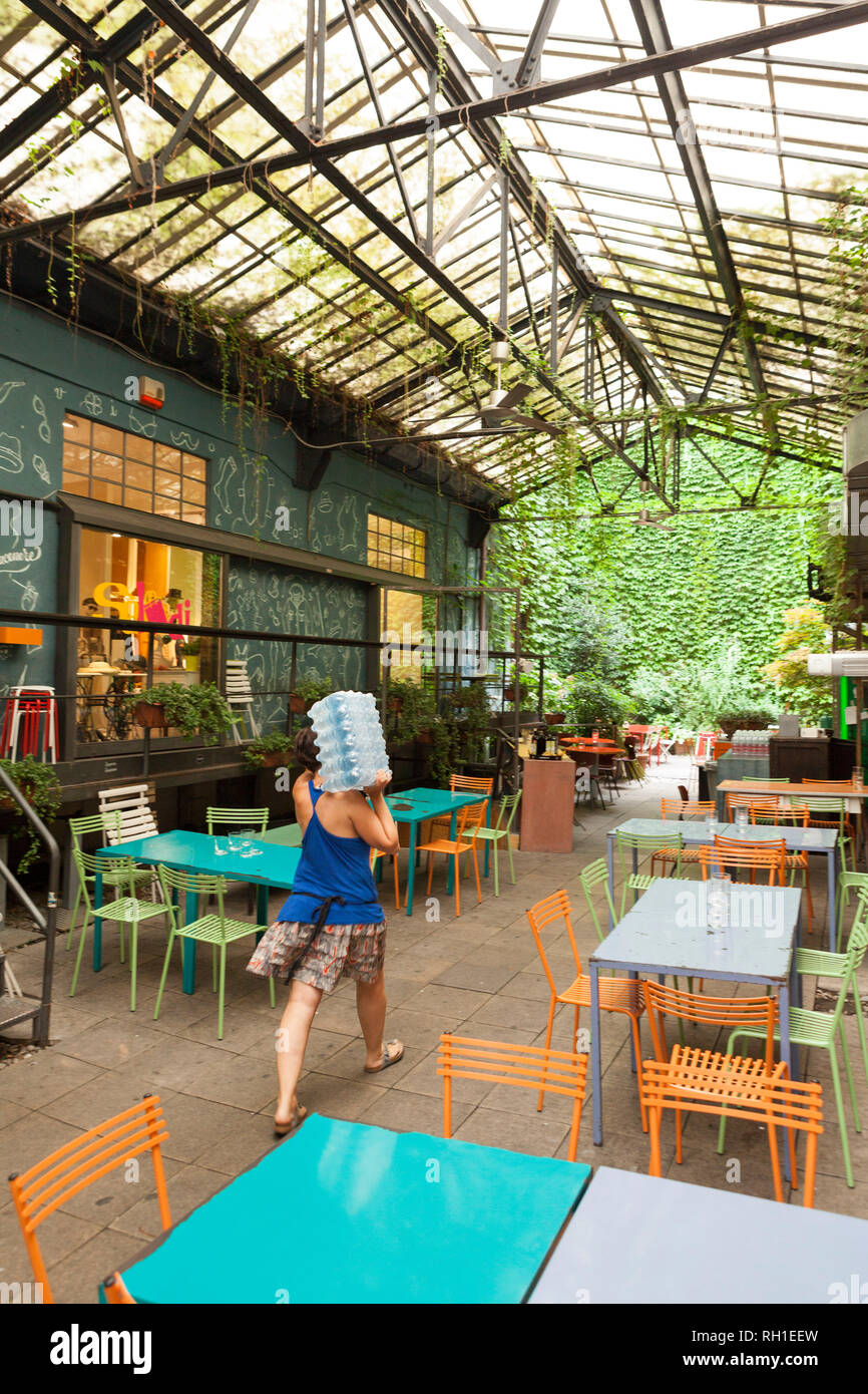 Isola di milano immagini e fotografie stock ad alta risoluzione - Alamy