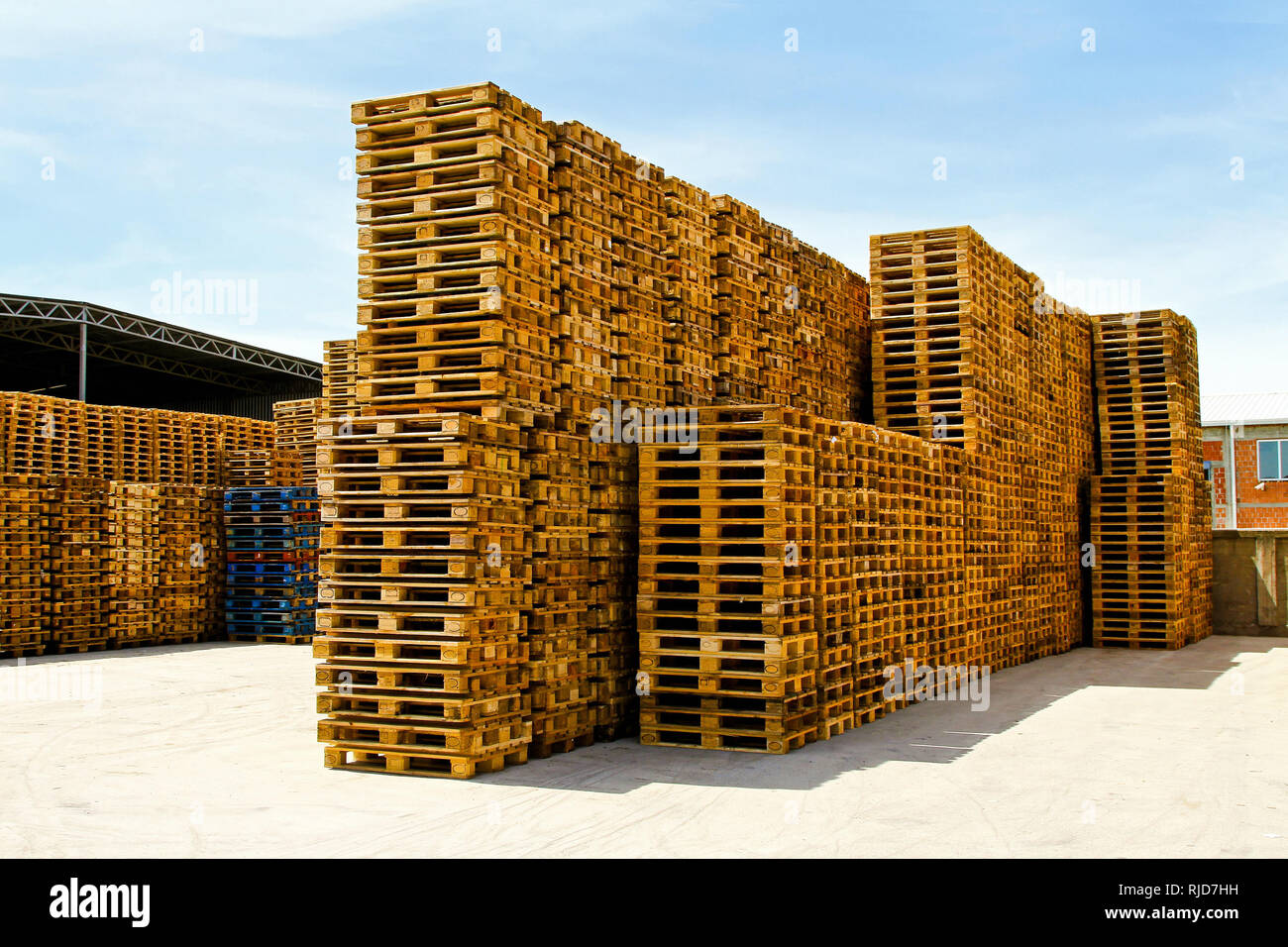 Cargo pallet immagini e fotografie stock ad alta risoluzione - Alamy