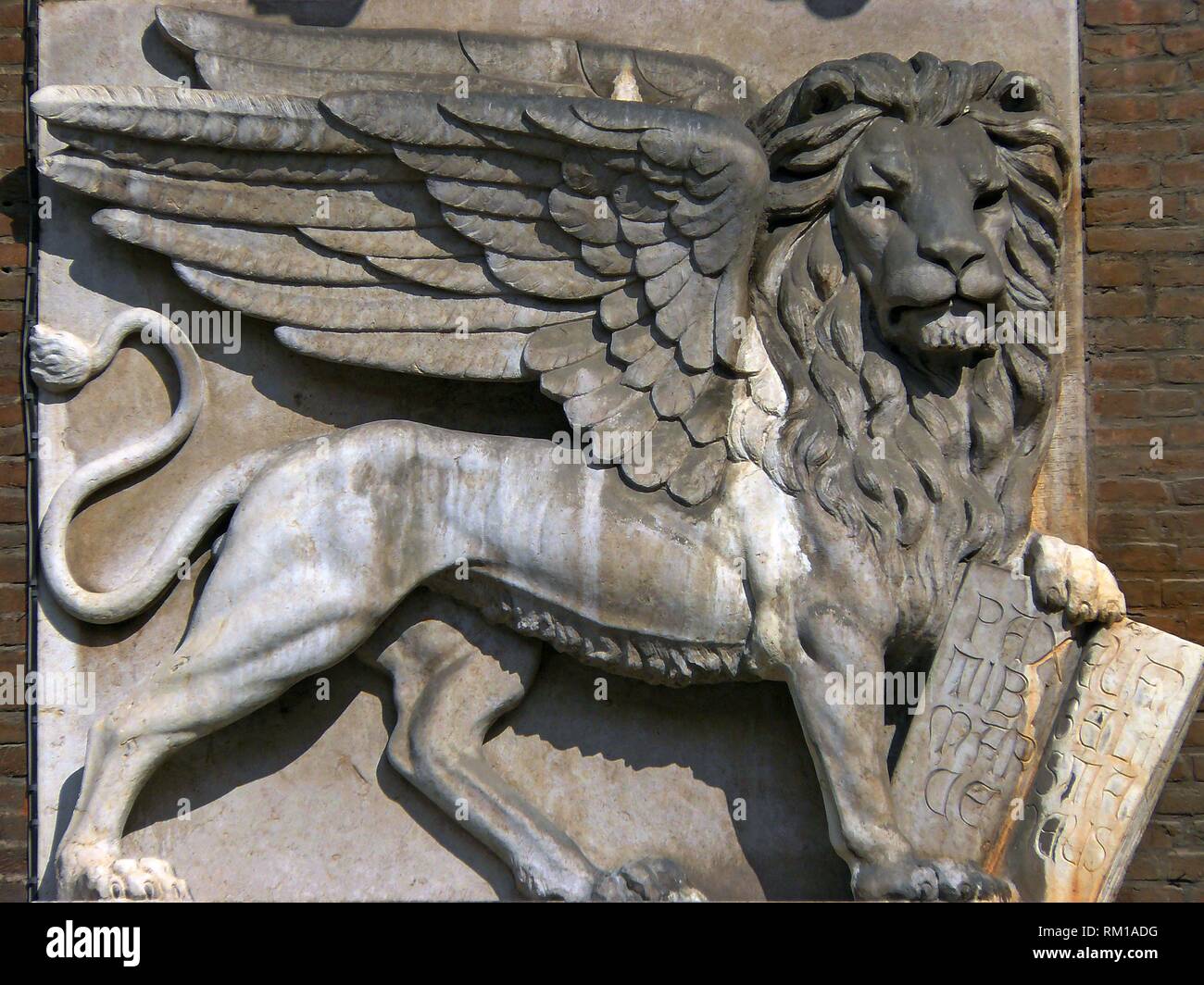 Simbolo alato immagini e fotografie stock ad alta risoluzione - Alamy