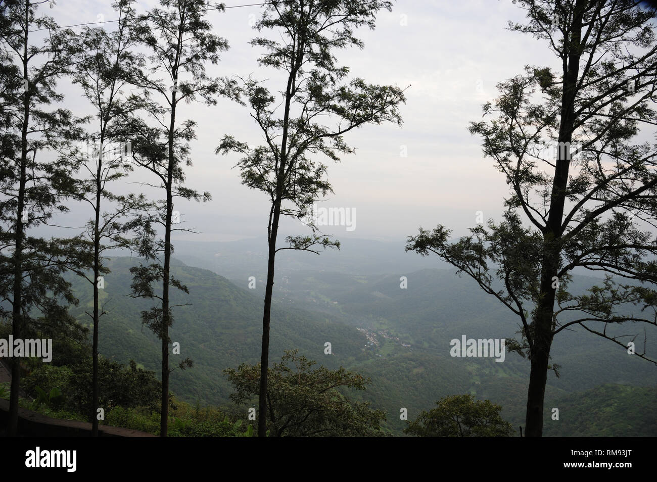 Mountain of india western ghats background view immagini e fotografie ...