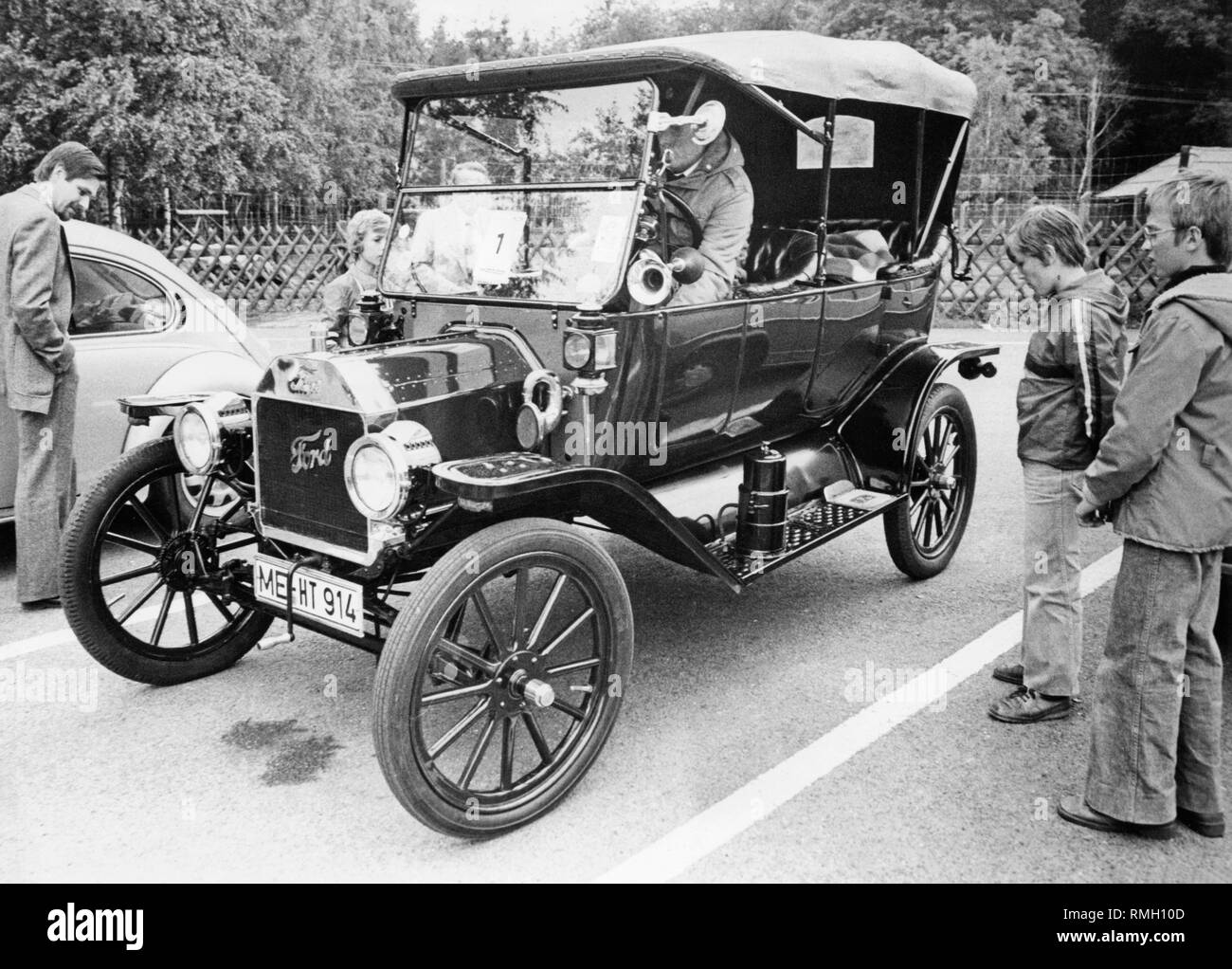Ford model t assembly line immagini e fotografie stock ad alta ...
