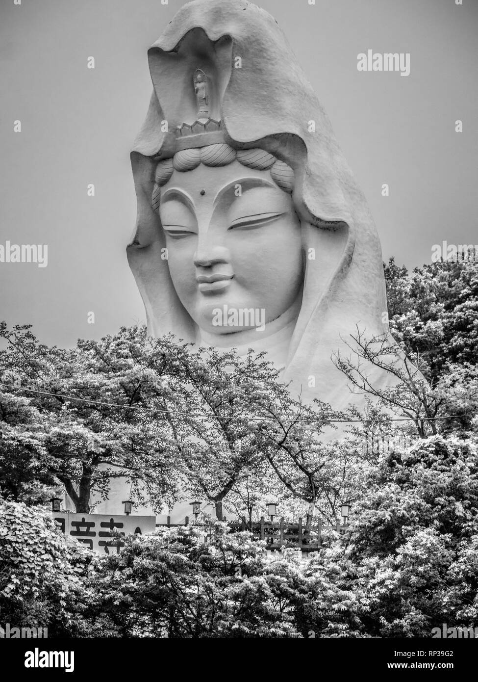 Statua di ofuna kannon immagini e fotografie stock ad alta risoluzione ...