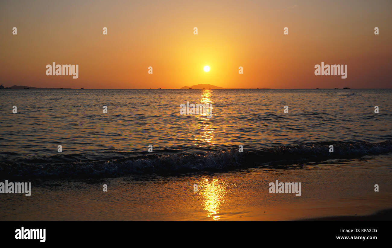 Alba Al Mare Immagini e Fotos Stock - Alamy