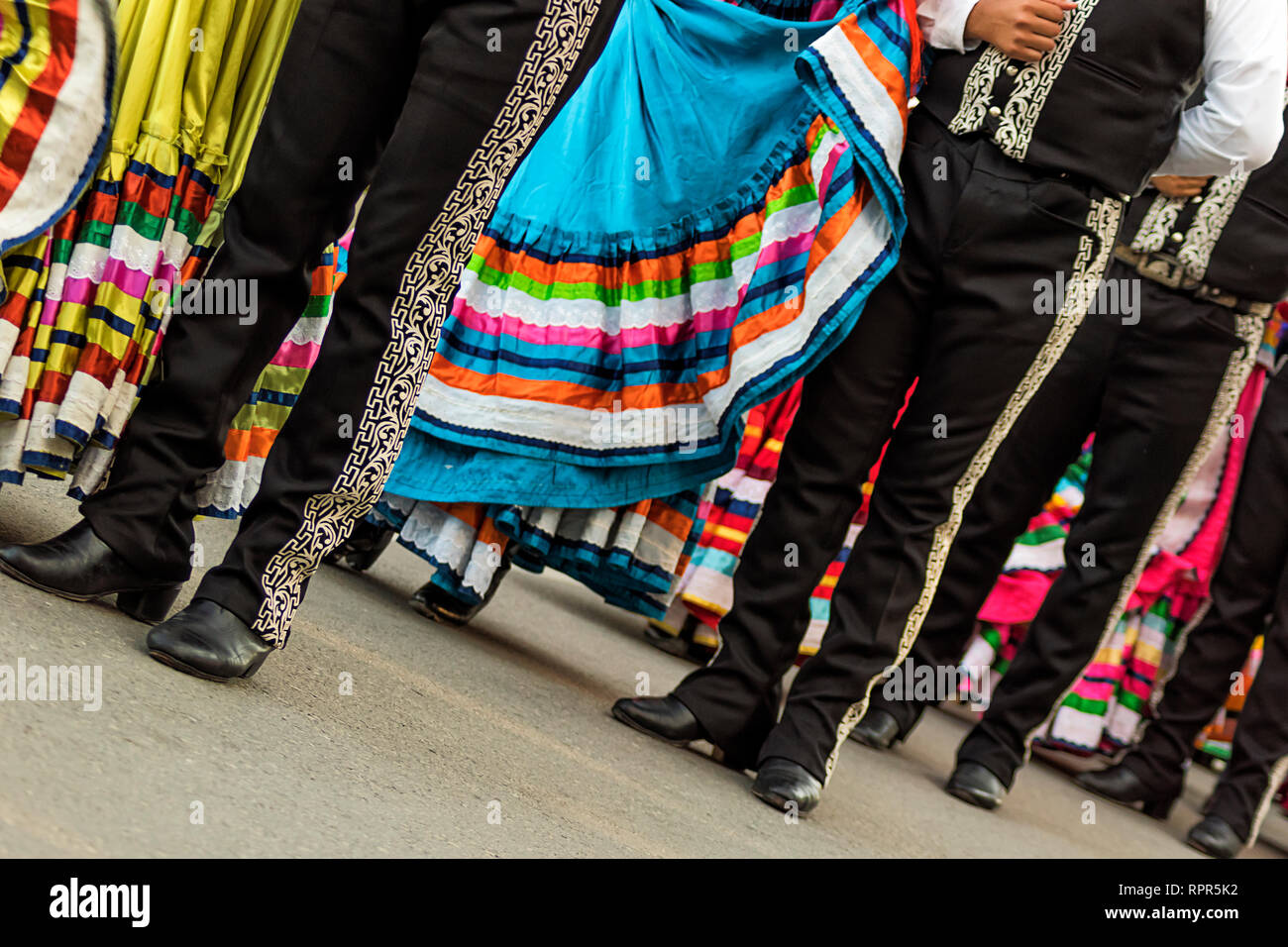 Ballerini messicani immagini e fotografie stock ad alta risoluzione - Alamy