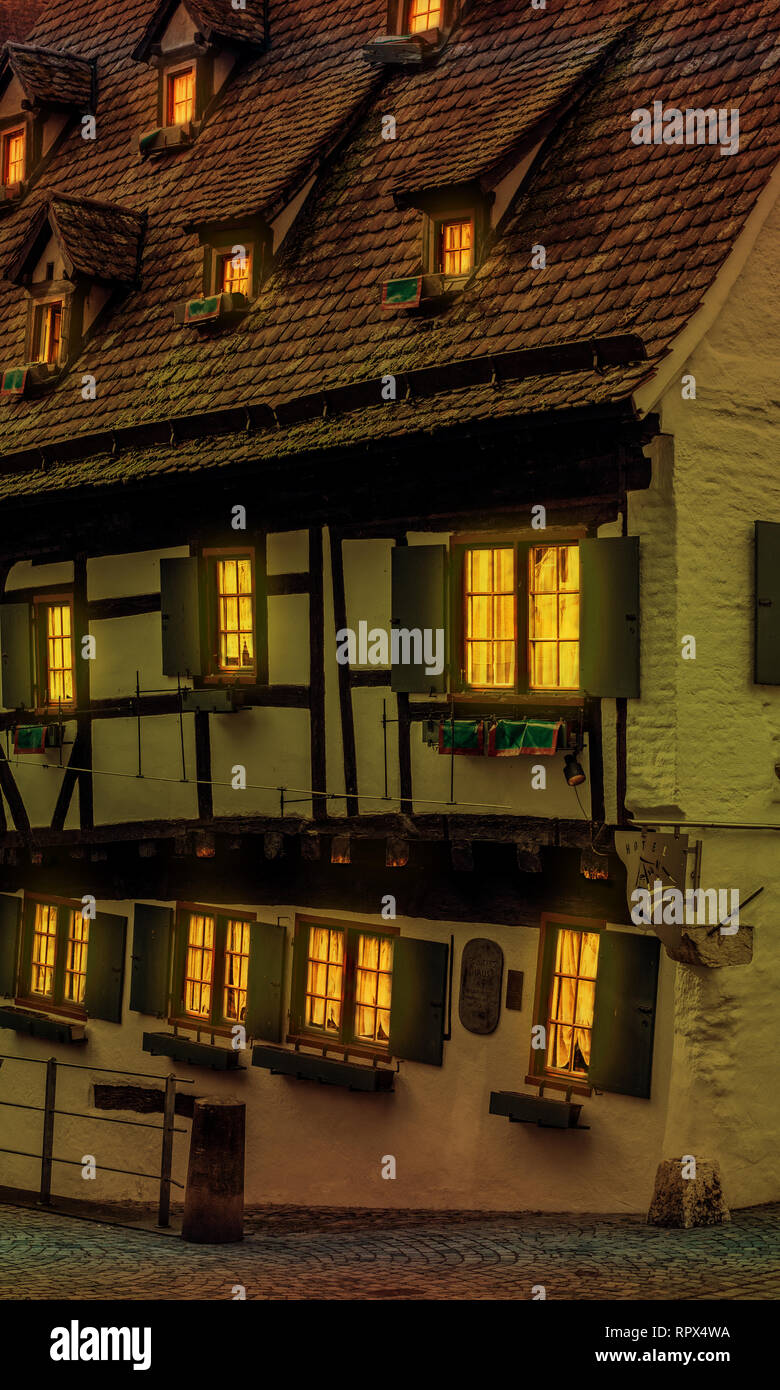 Casa storta dell'hotel immagini e fotografie stock ad alta risoluzione ...