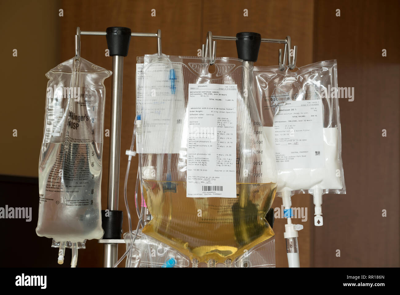 Supporto per flebo immagini e fotografie stock ad alta risoluzione - Alamy