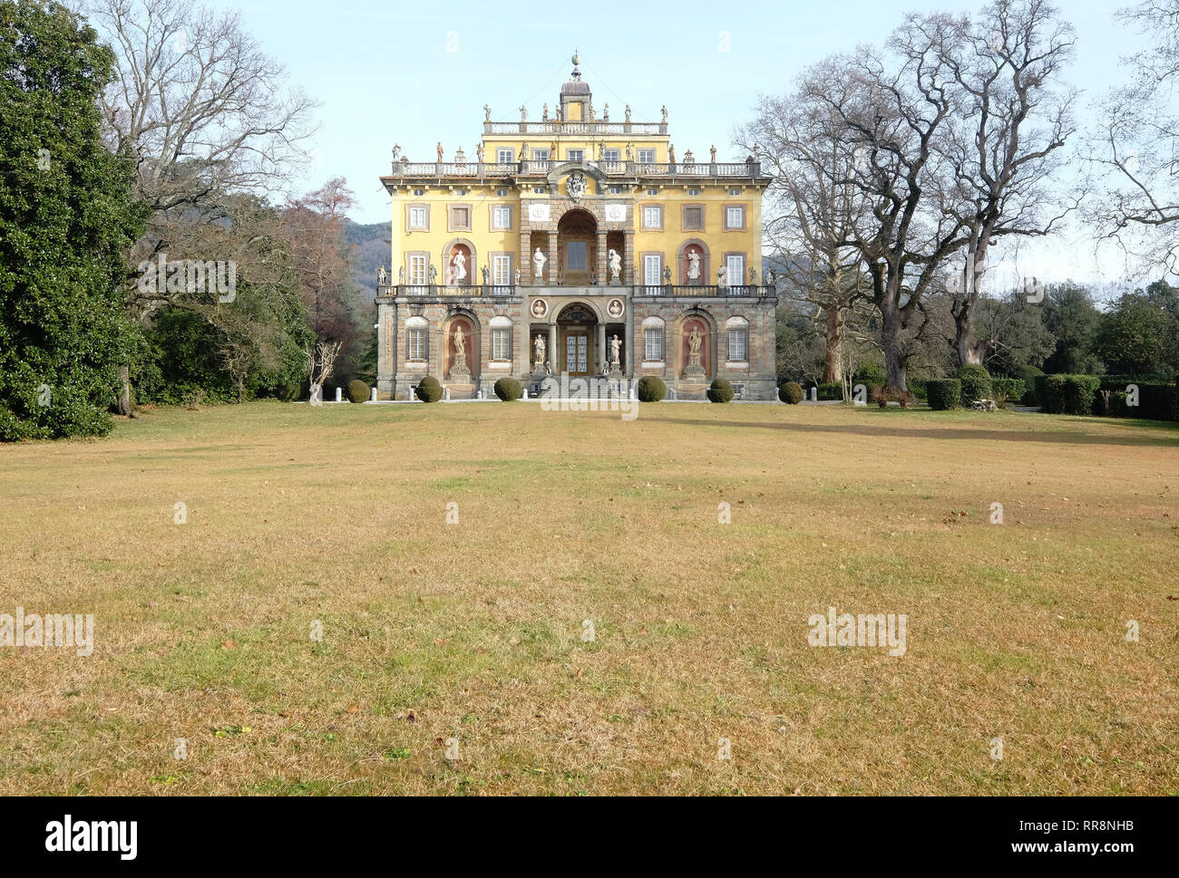 Facciata di villa torrigiani immagini e fotografie stock ad alta ...