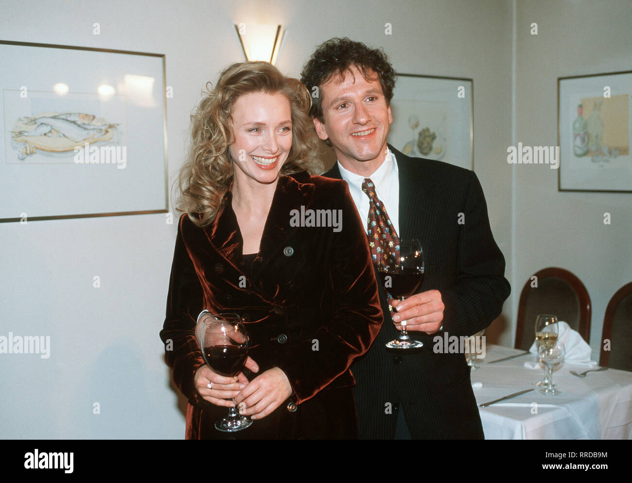 Hauptsache verliebt immagini e fotografie stock ad alta risoluzione - Alamy Hauptsache verliebt immagini e fotografie stock ad alta risoluzione - Alamy