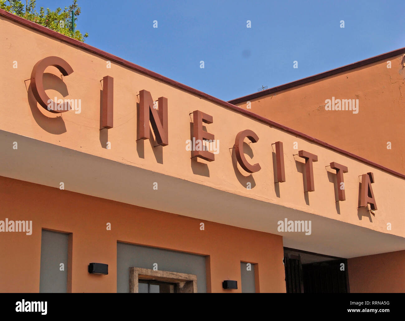 Cinecittà studios immagini e fotografie stock ad alta risoluzione - Alamy