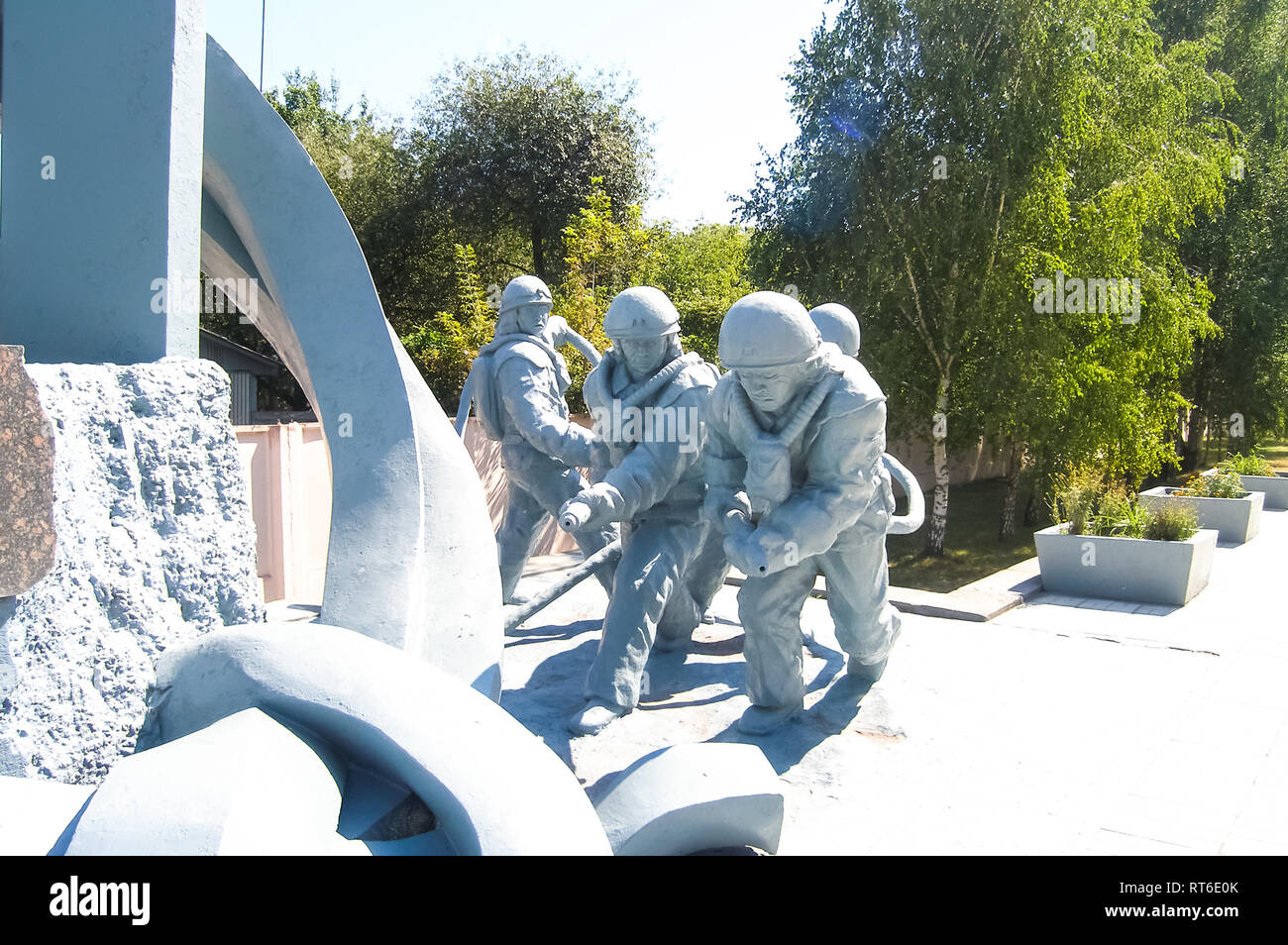 Monumento ai liquidatori dell'incidente di Chernobyl. Pripjat, la zona ...