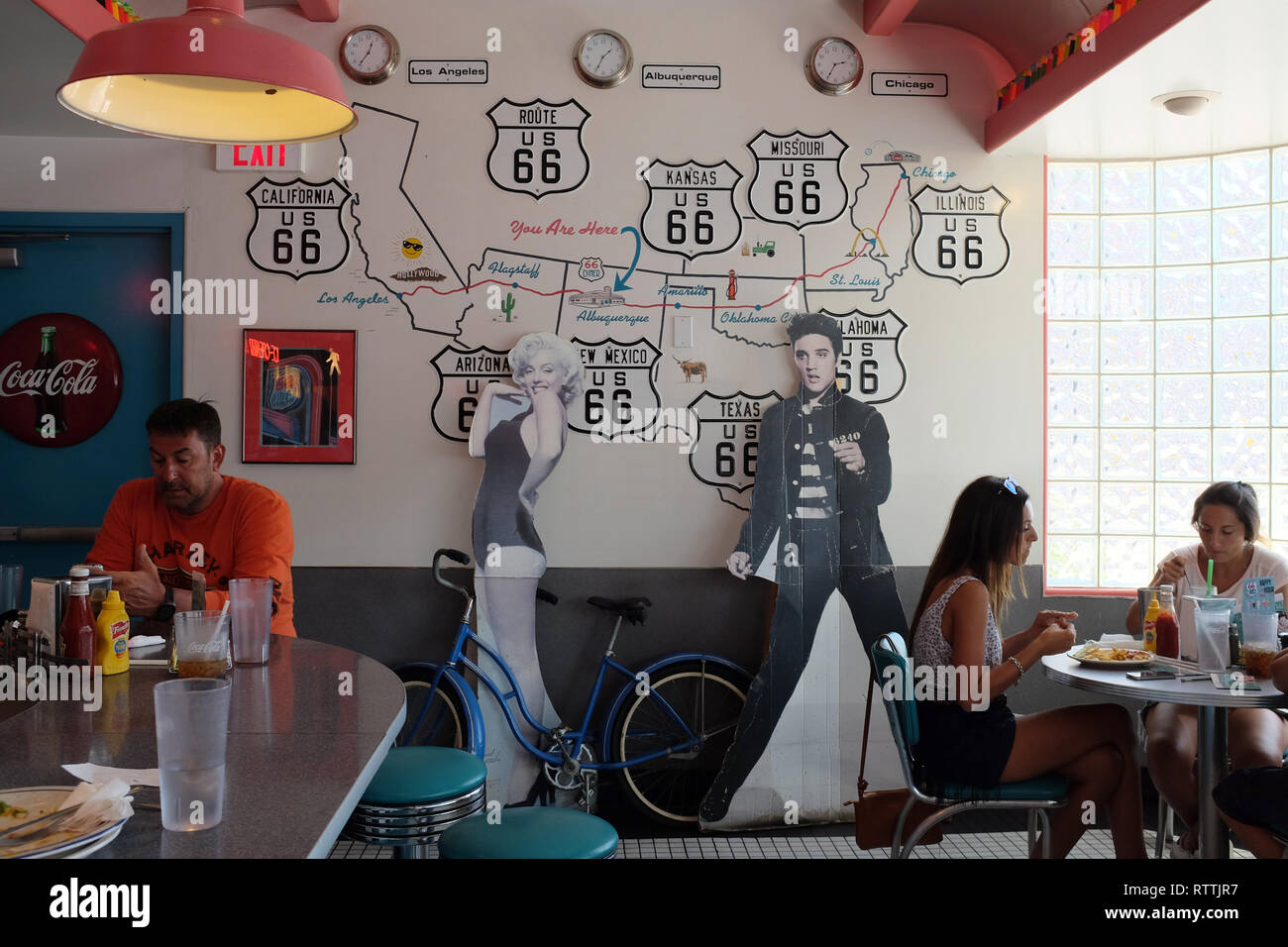 Route 66 diner immagini e fotografie stock ad alta risoluzione - Alamy