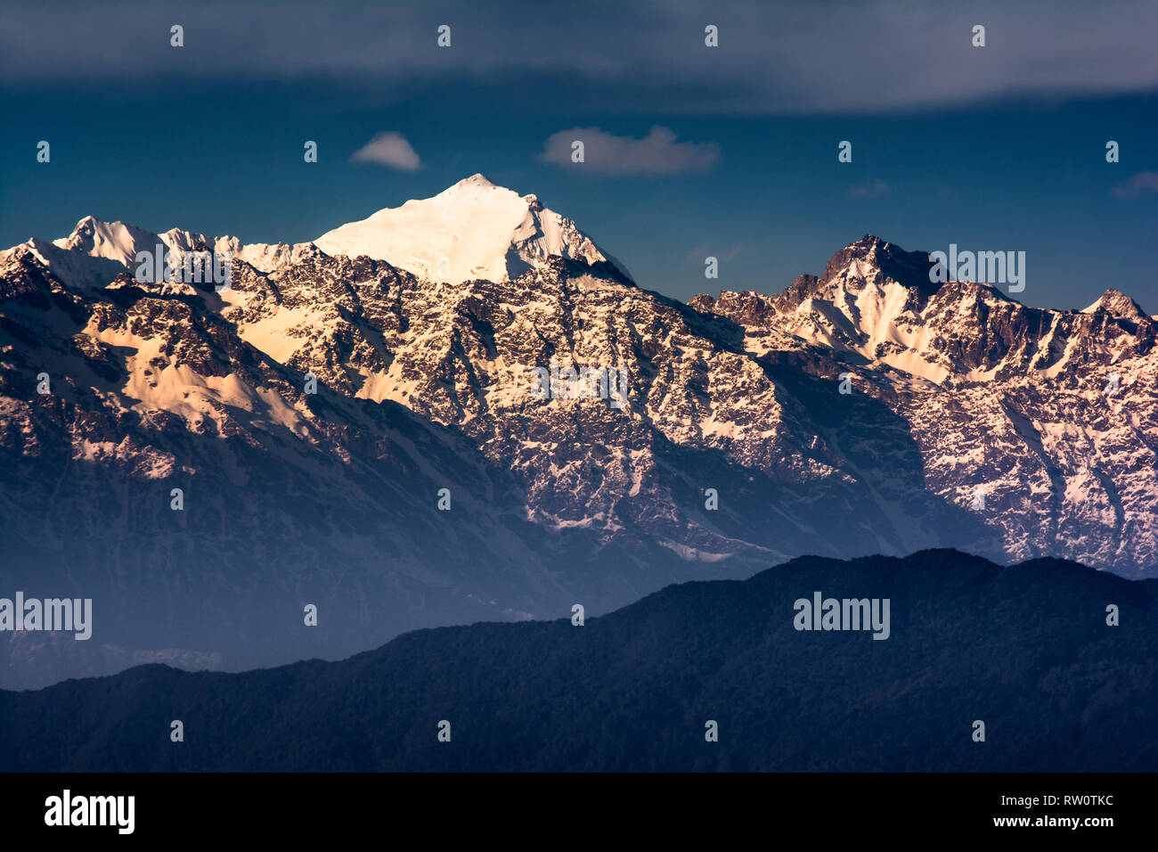 Mount ganesh himal ranges immagini e fotografie stock ad alta ...