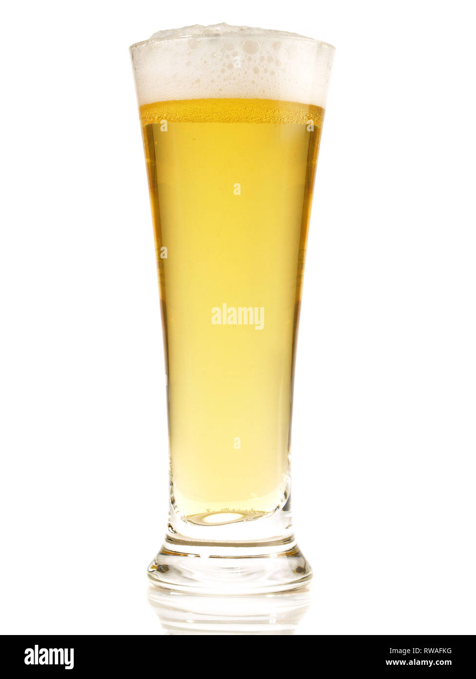 Birra pils immagini e fotografie stock ad alta risoluzione - Alamy
