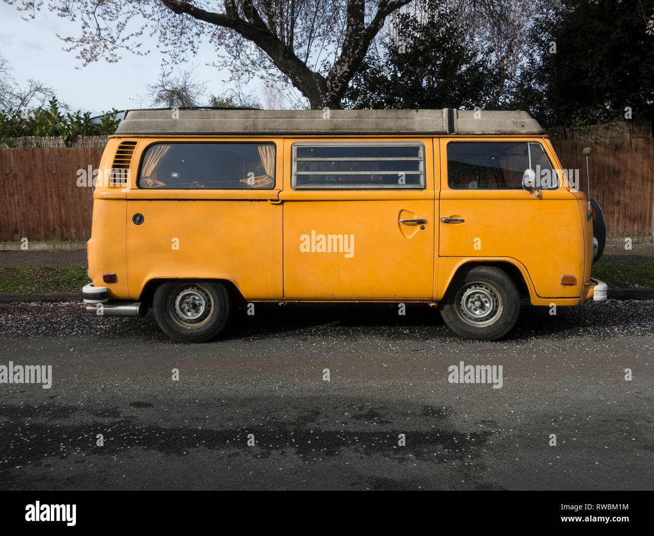 Vw bus type 2 immagini e fotografie stock ad alta risoluzione - Alamy