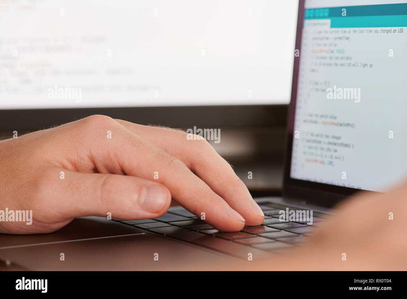 Software developer immagini e fotografie stock ad alta risoluzione - Alamy