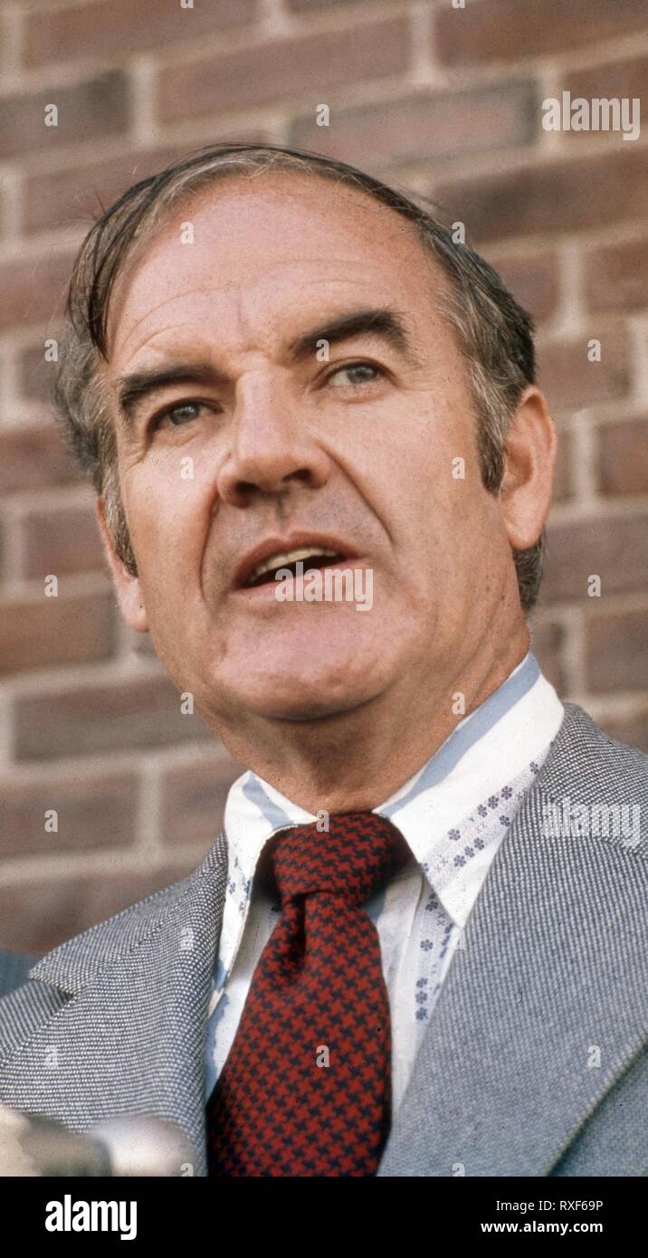 Senatore george mcgovern immagini e fotografie stock ad alta ...