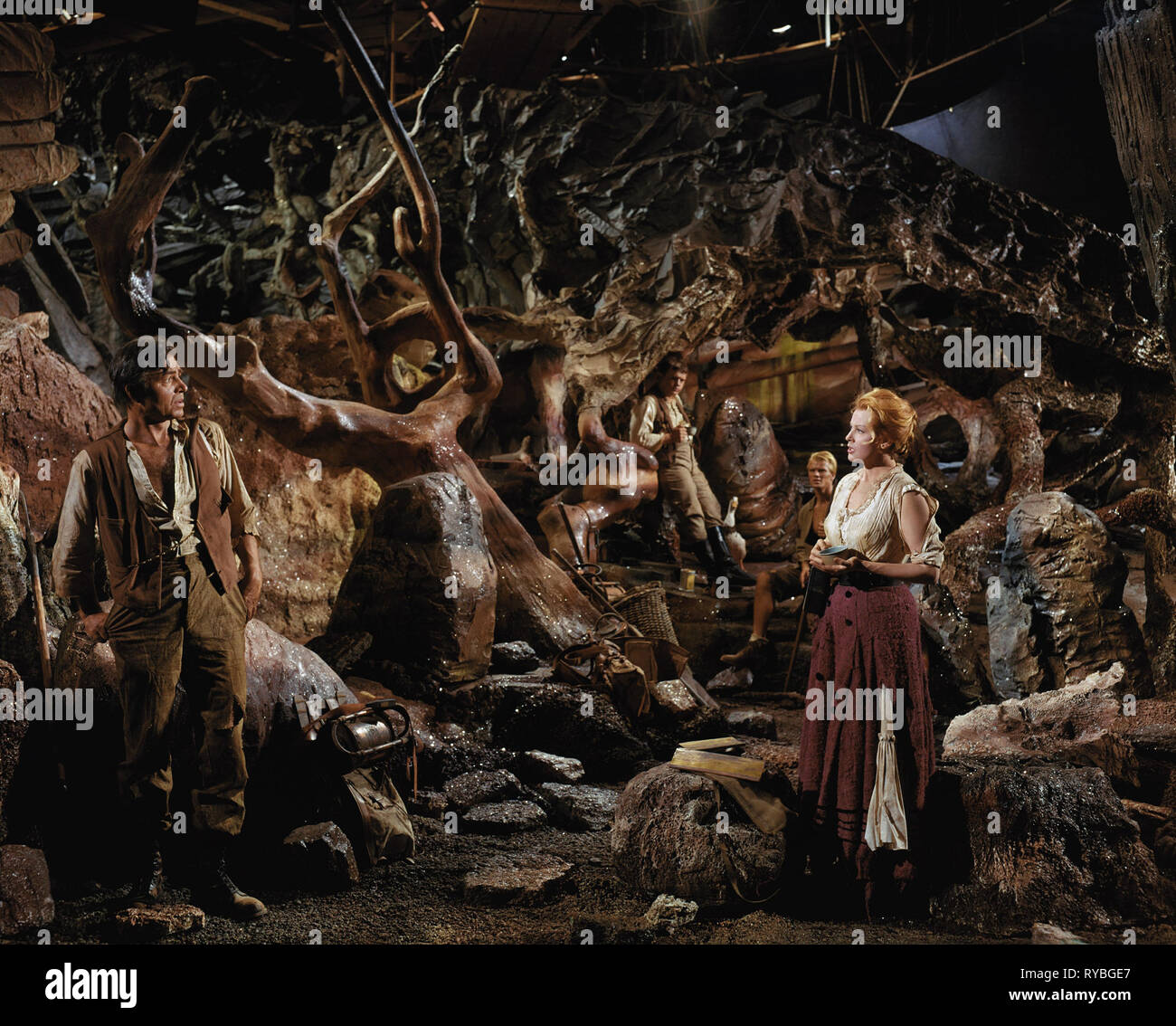 Viaggio al centro della terra 1959 immagini e fotografie stock ad alta ...