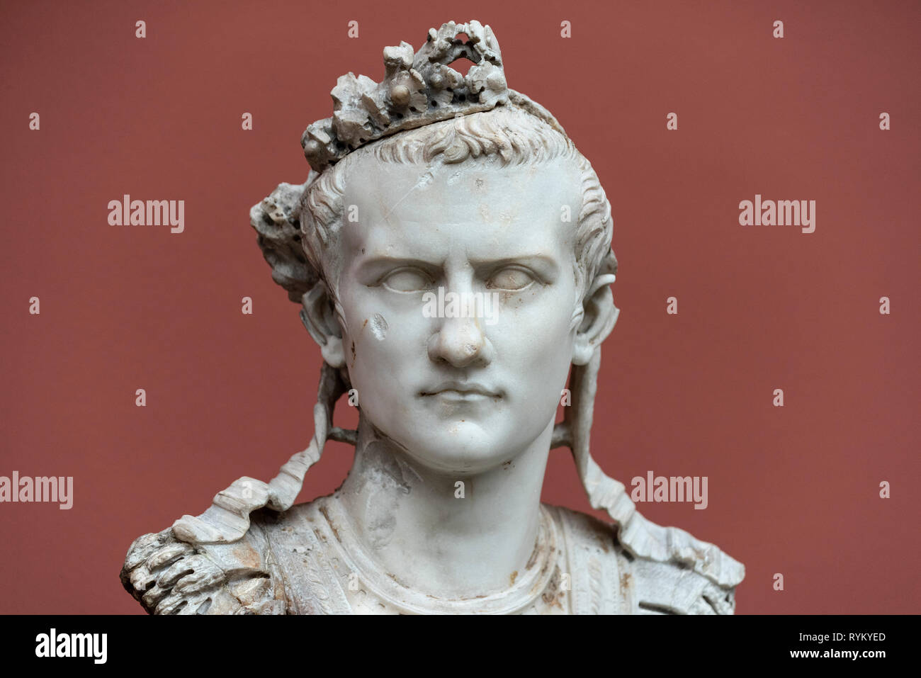 Abito romano antico immagini e fotografie stock ad alta risoluzione - Alamy