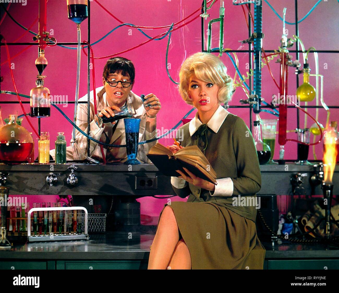 Professore matto di stella stevens immagini e fotografie stock ad alta ...