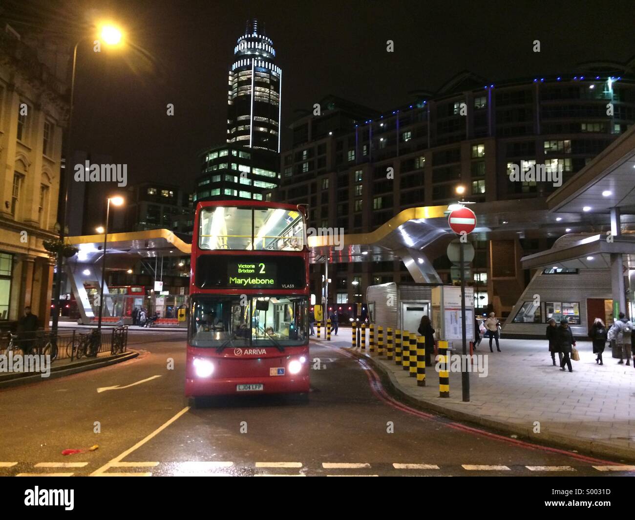 Numero 2 bus immagini e fotografie stock ad alta risoluzione - Alamy