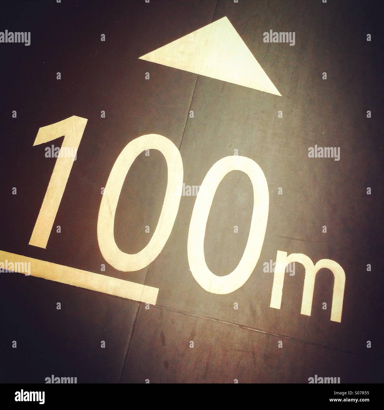 Gara di 100 metri immagini e fotografie stock ad alta risoluzione - Alamy
