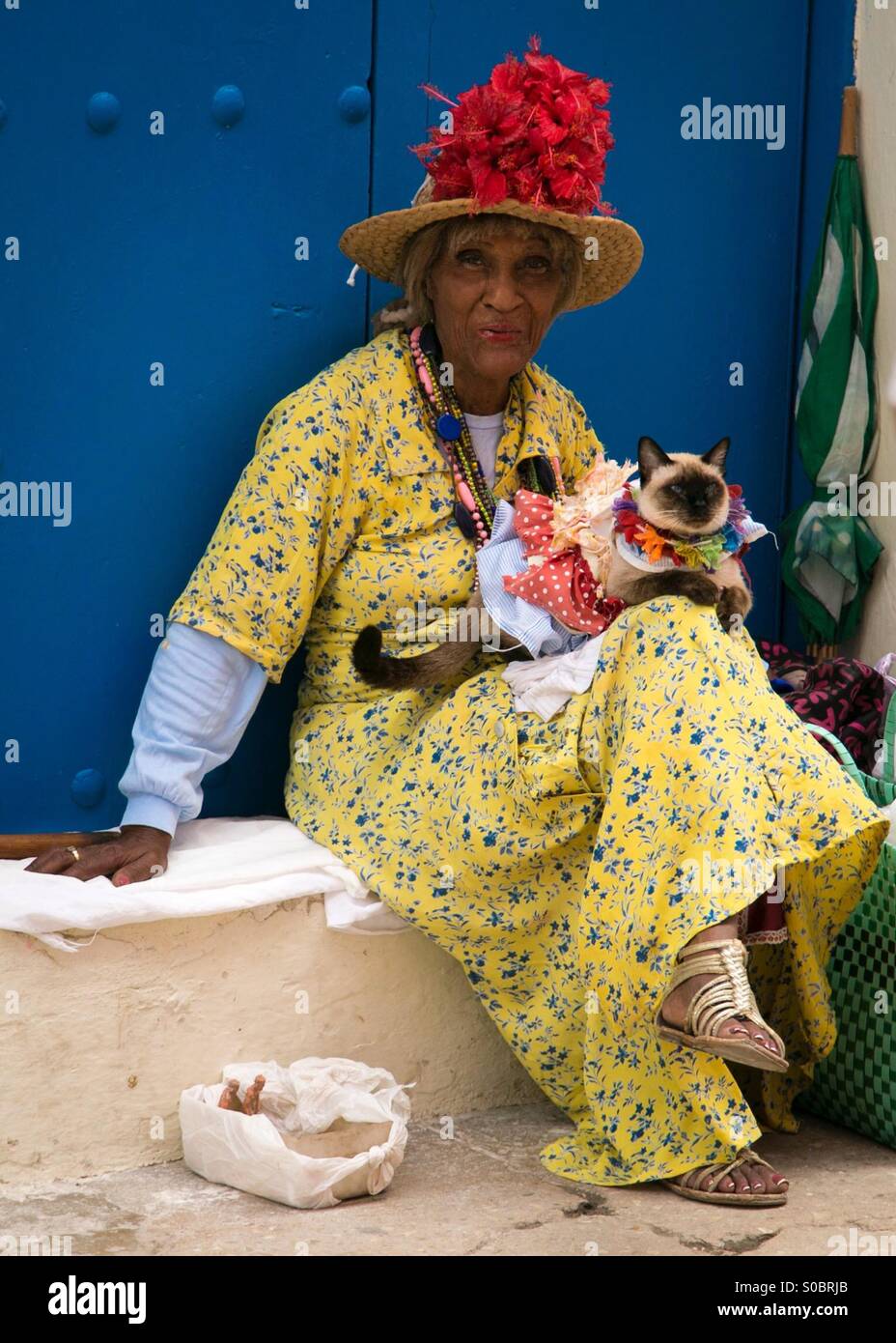 Donne cubane colorate immagini e fotografie stock ad alta risoluzione ...