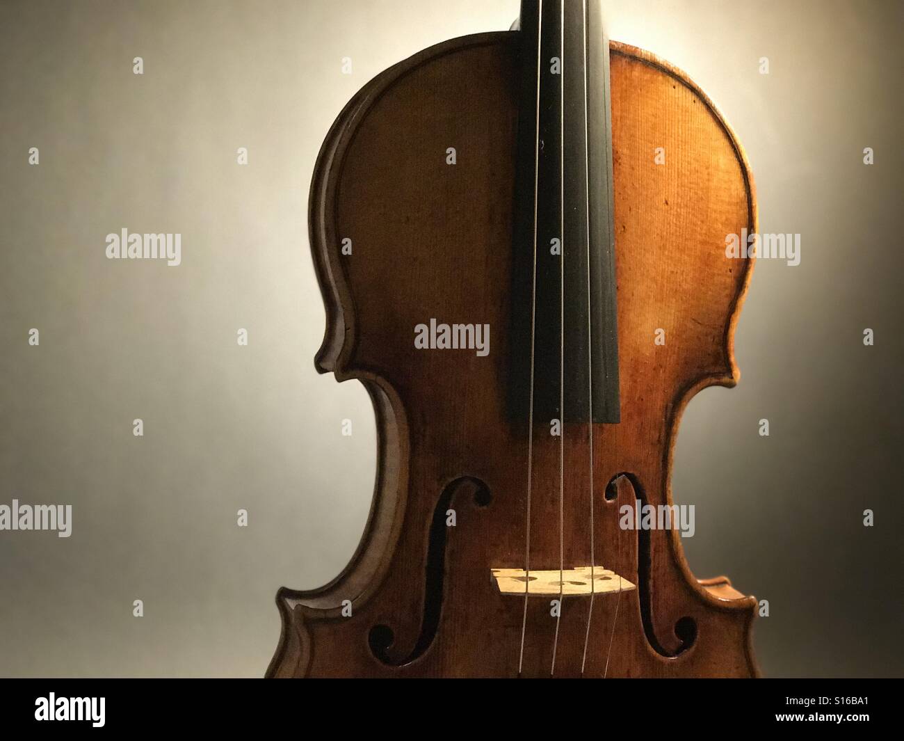 Violino stradivarius immagini e fotografie stock ad alta risoluzione ...