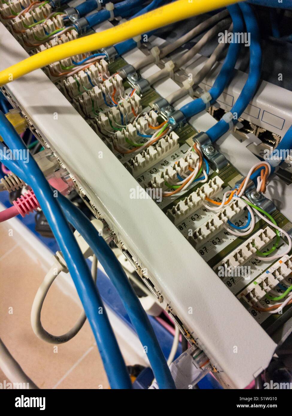 Network rack immagini e fotografie stock ad alta risoluzione - Alamy