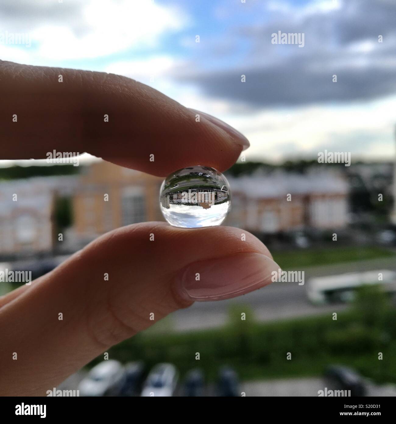 Mondo nelle nostre mani immagini e fotografie stock ad alta risoluzione ...