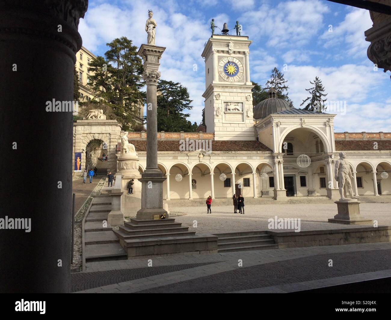 Il castello di udine immagini e fotografie stock ad alta risoluzione ...