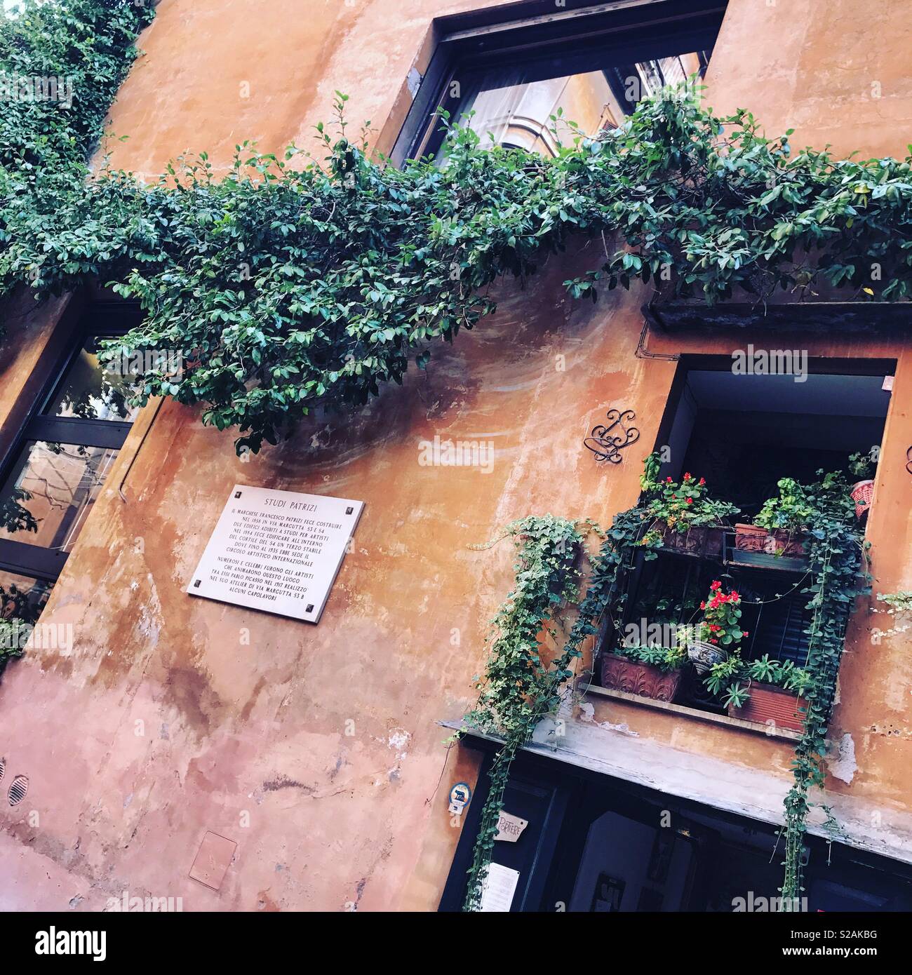 Via margutta roma immagini e fotografie stock ad alta risoluzione - Alamy