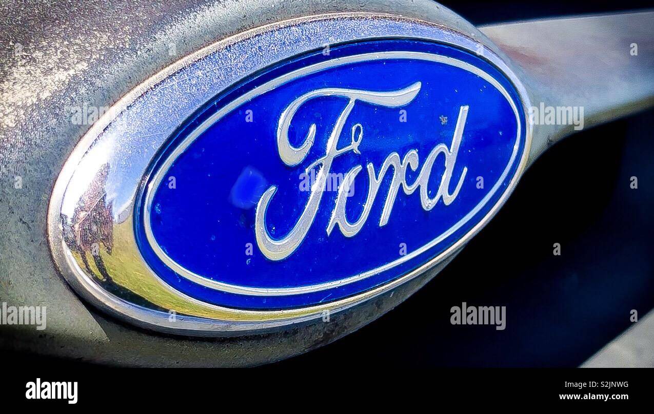 Ford logo immagini e fotografie stock ad alta risoluzione - Alamy