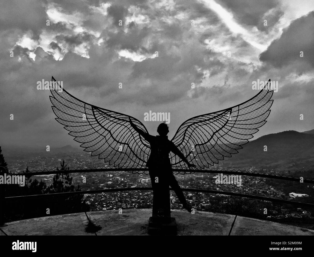 Angelo caduto immagini e fotografie stock ad alta risoluzione - Alamy