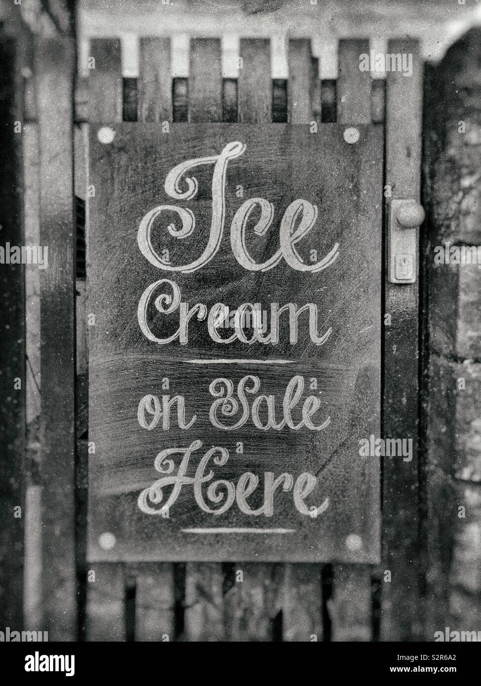 Segnaletica di gelato immagini e fotografie stock ad alta risoluzione ...