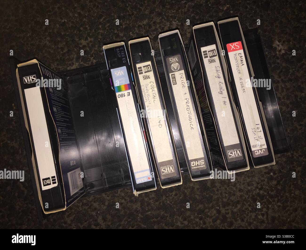 Vhs video cassettes immagini e fotografie stock ad alta risoluzione - Alamy