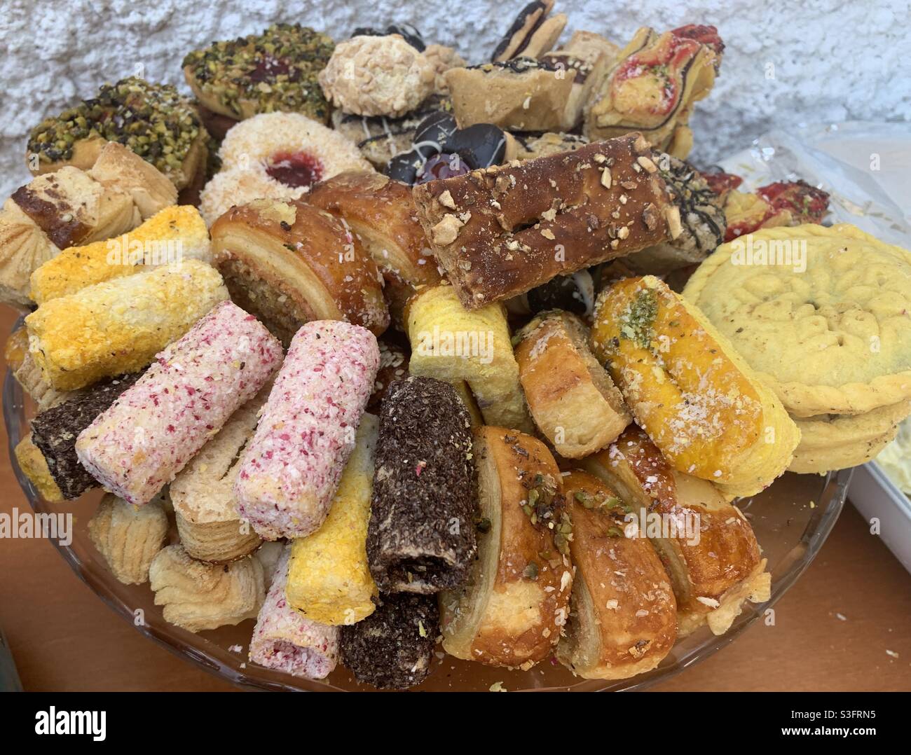 Dolci iraniani immagini e fotografie stock ad alta risoluzione - Alamy