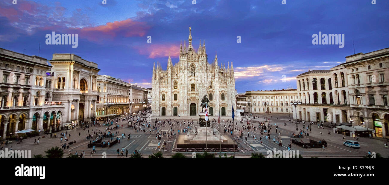 Duomo di Milano, o la Cattedrale Metropolitana-Basilica della Natività ...