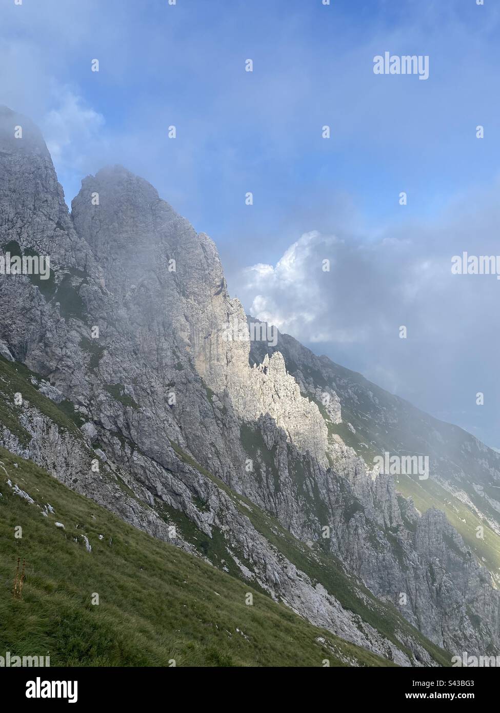 Montagna grigna immagini e fotografie stock ad alta risoluzione - Alamy