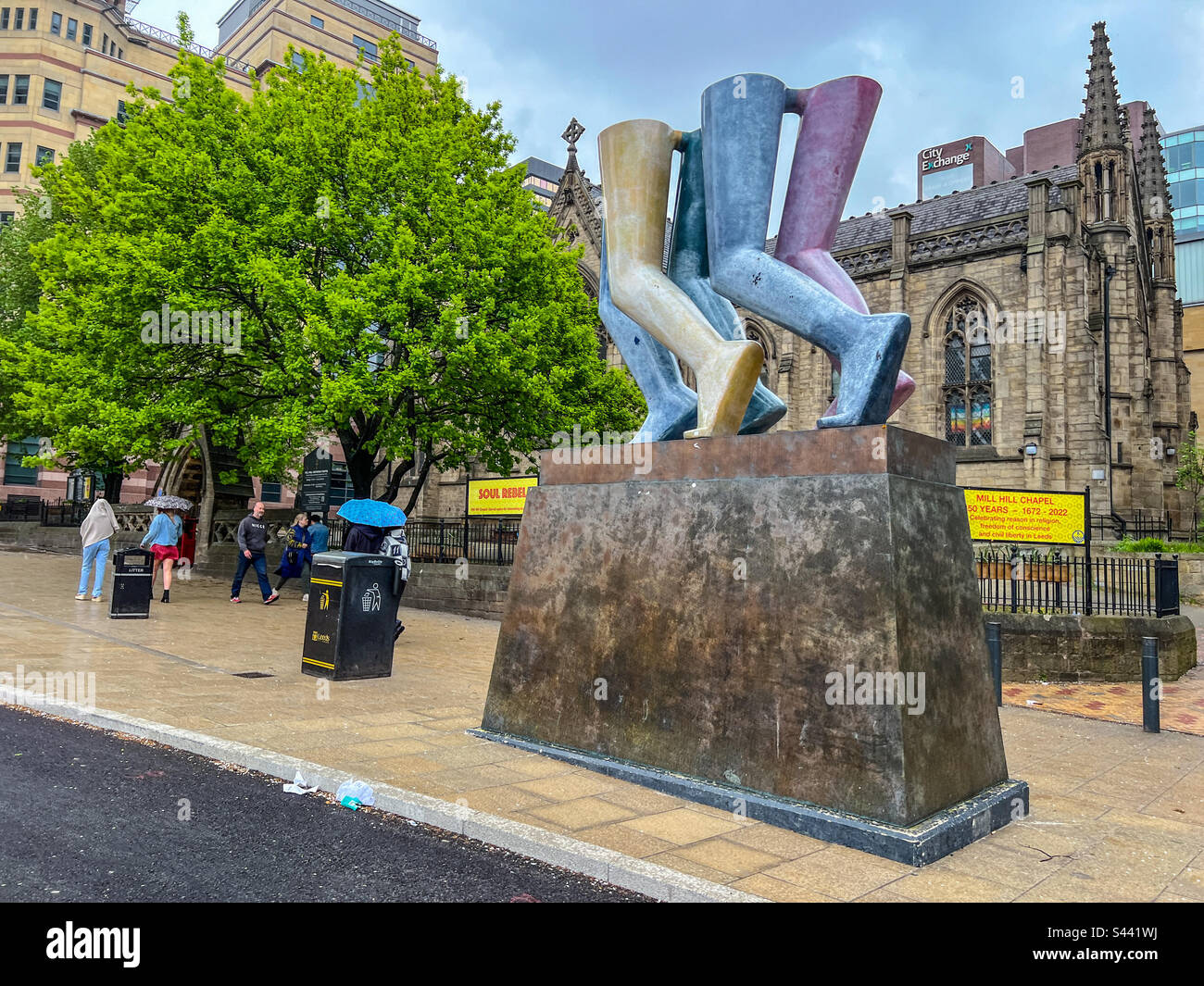 Statua ambulante immagini e fotografie stock ad alta risoluzione - Alamy