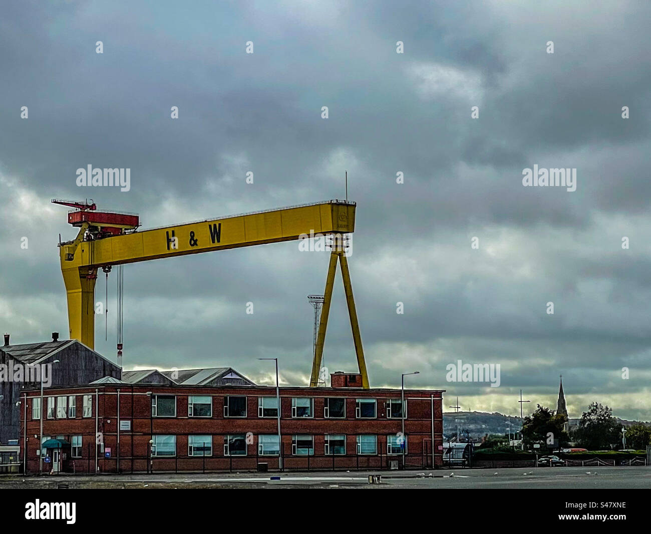 Harland and wolf cranes immagini e fotografie stock ad alta risoluzione ...